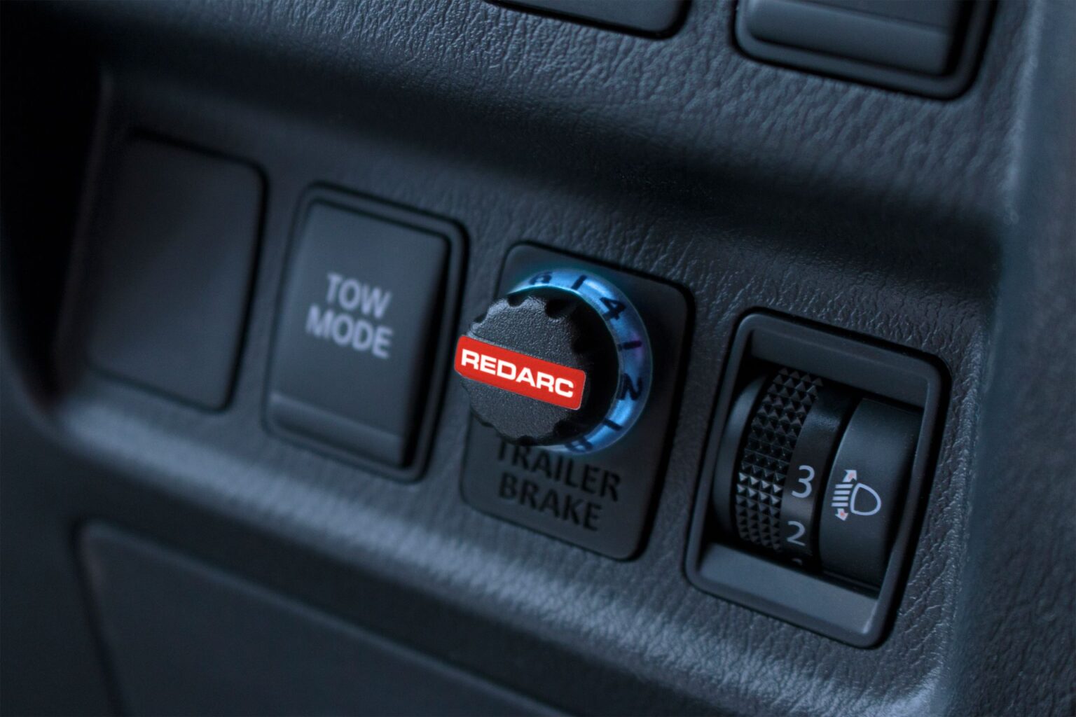RedArc Tow-Pro Elite V3 Electric Brake Controller | 4X4 OFFROAD